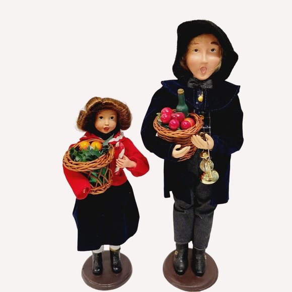Holiday | Vtg 2 Man Little Girl Fruit Wine Baskets Oil Lamp Candy Cane Christmas Carolers | Poshmark